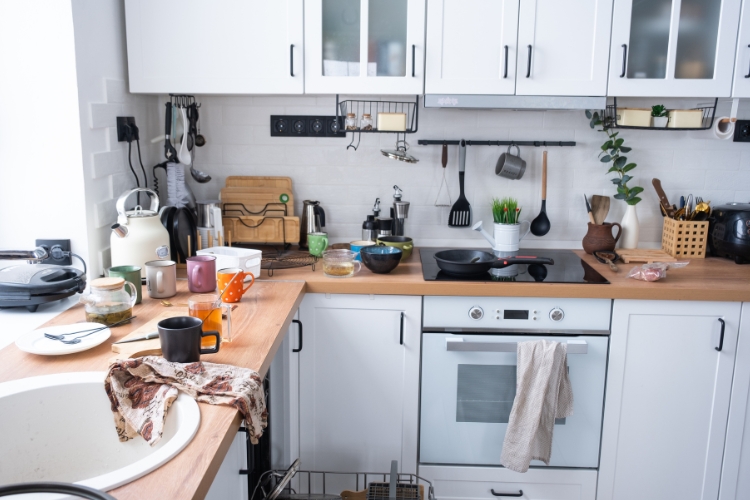 How To Declutter Your Home: 9 Steps Room by Room Decluttering | Junk ...